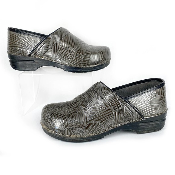 Dansko | Shoes | Dansko Pro Xp Clogs Patterned Gray Leather Orthopedic ...